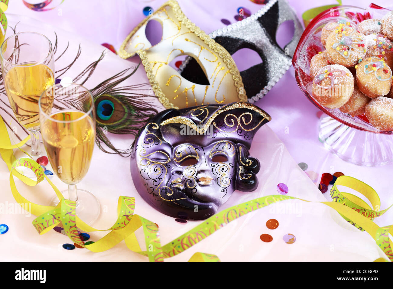 Place to be party -Fotos und -Bildmaterial in hoher Auflösung – Alamy