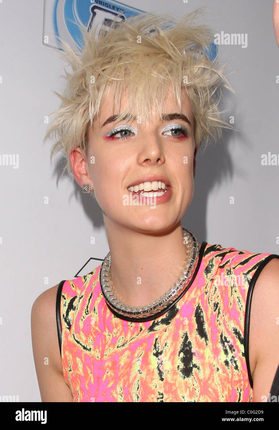 Agyness Deyn bekommen Extra enger Partei hielt an Dorf U-Bahn London ...