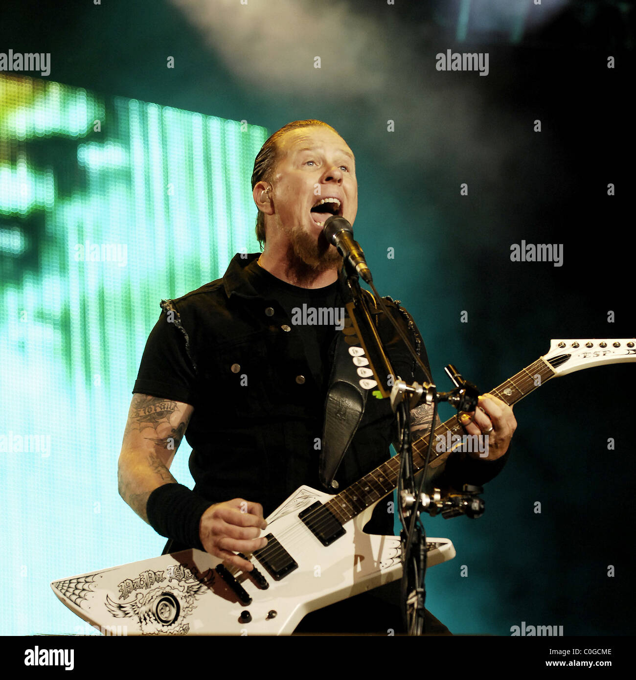 James hetfield of metallica -Fotos und -Bildmaterial in hoher Auflösung ...