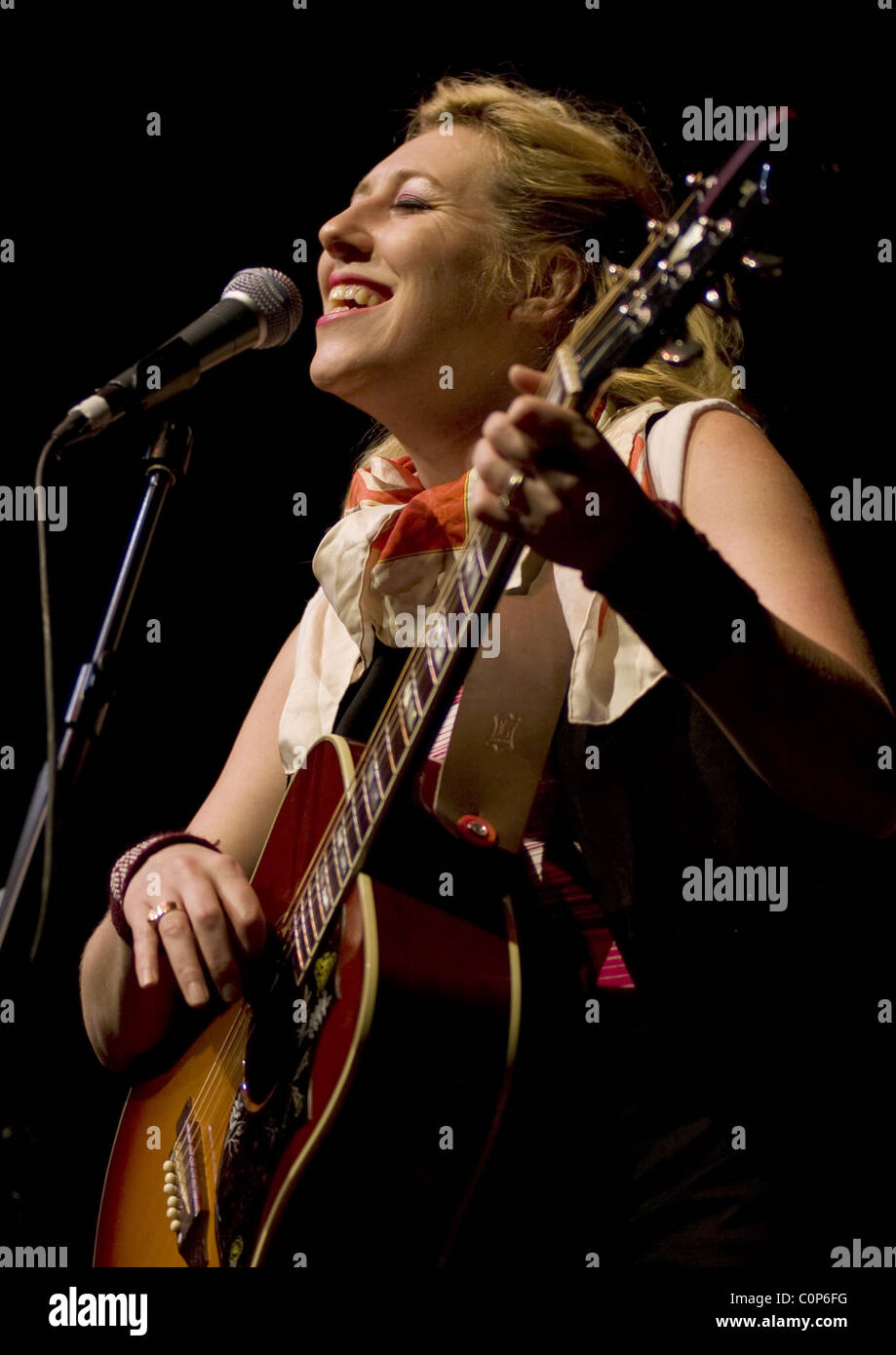 Martha wainwright -Fotos und -Bildmaterial in hoher Auflösung – Alamy