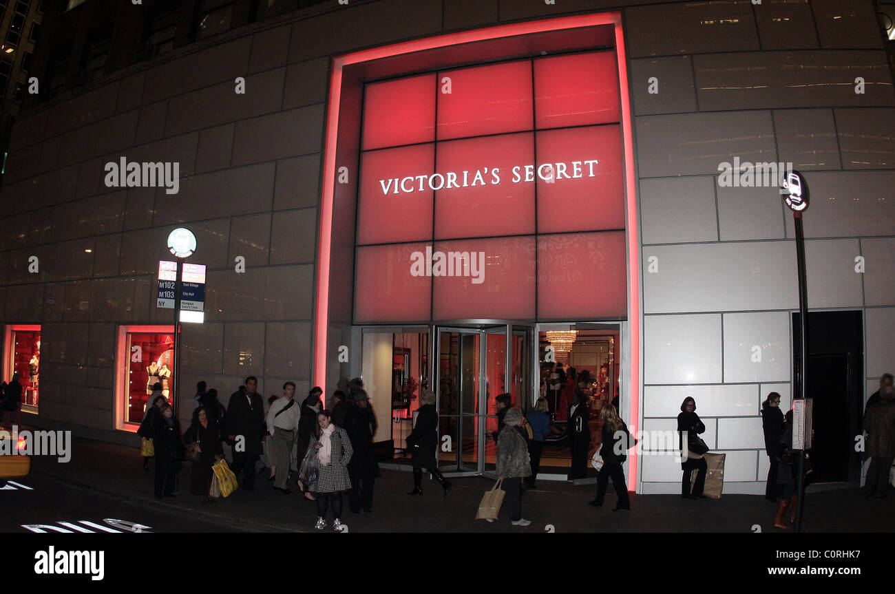 Atmosphäre, besucht die grand Opening Feier für die neue Victorias ...