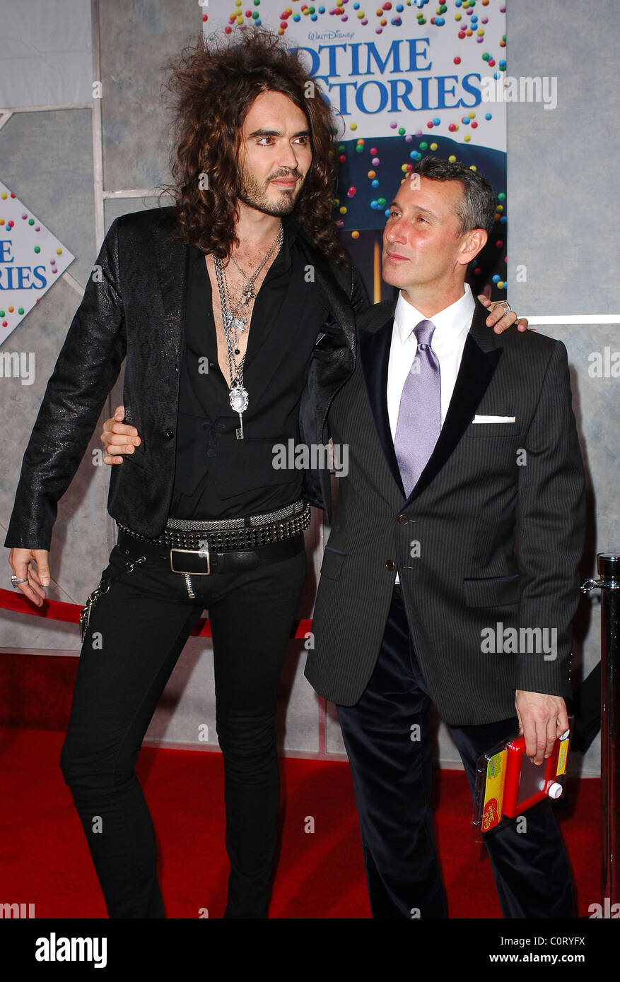 Russell Brand und Adam Shankman World Premiere von Walt Disney Pictures ...