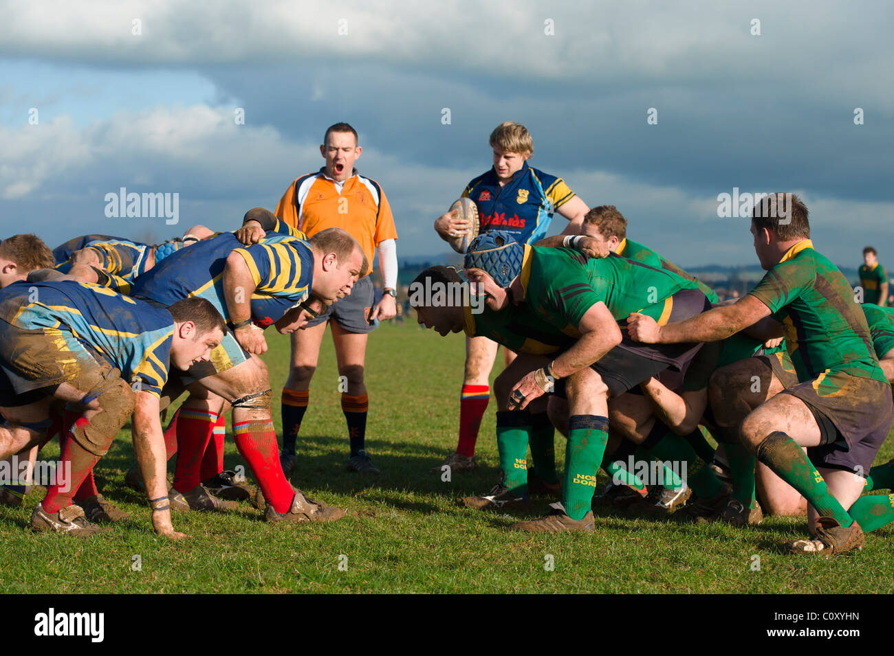 Rugby scrum scrummage -Fotos und -Bildmaterial in hoher Auflösung – Alamy