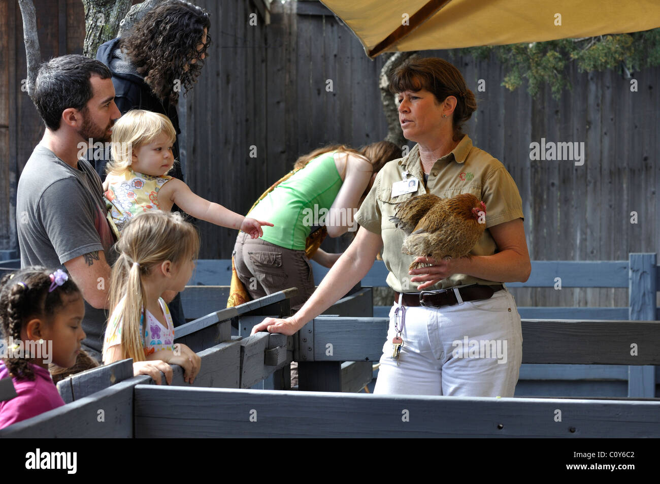 Zoo-Worker bei Fort Worth Zoo, Texas, USA Stockfotografie - Alamy