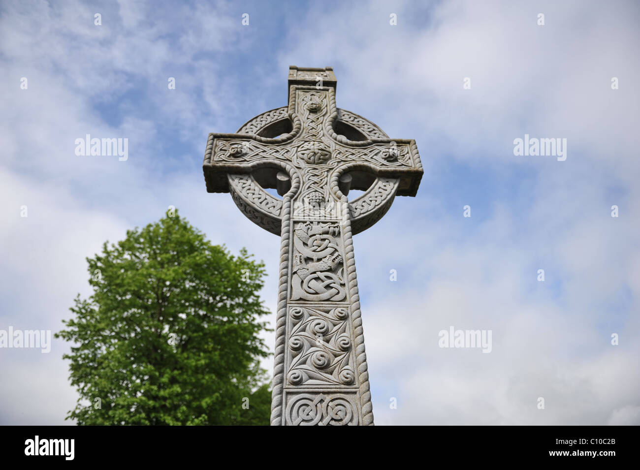 Keltisches Kreuz in der alten St. Michael Friedhof, Athy, Co. Kildare. Irland Stockfotografie ...