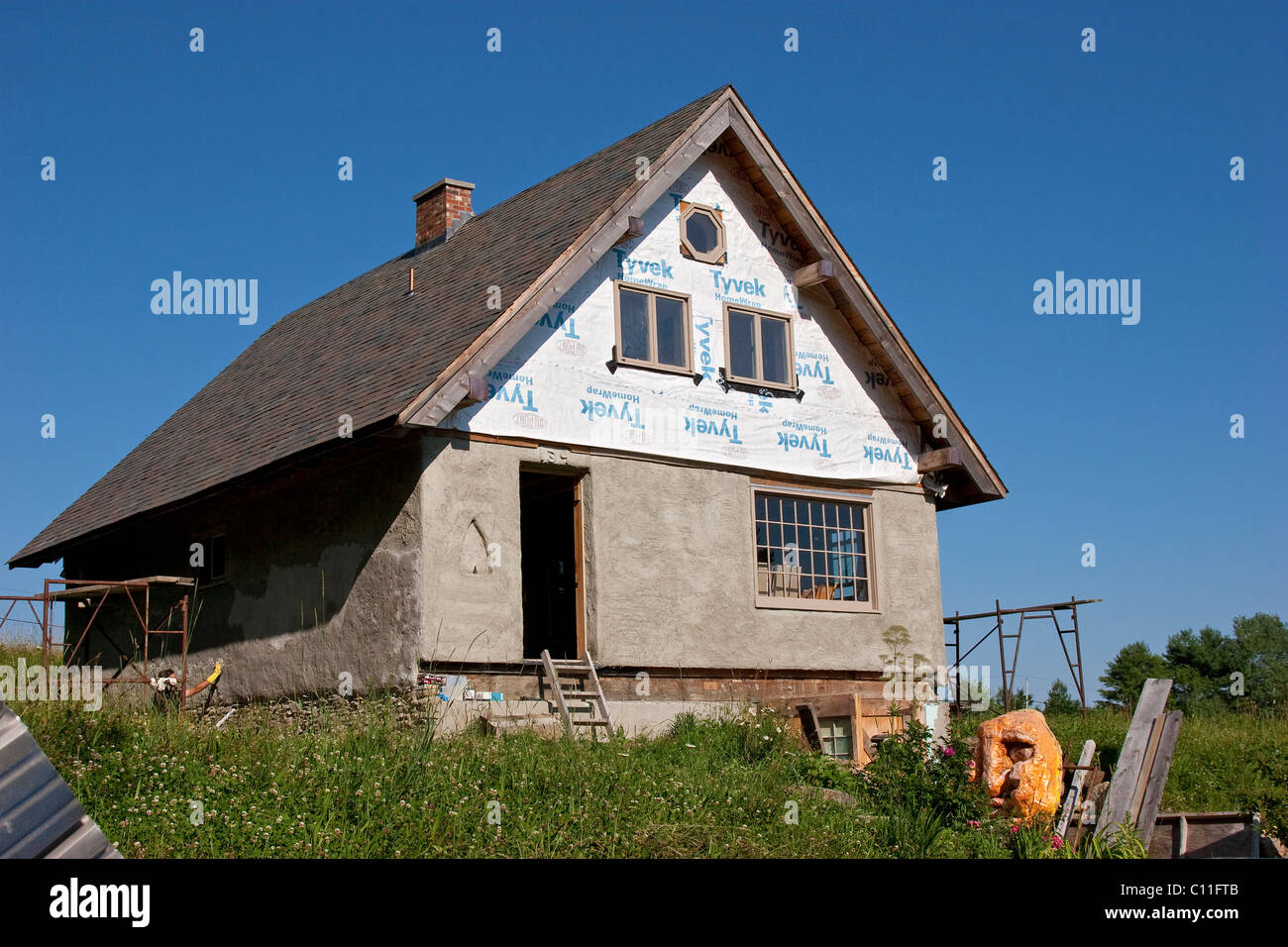 Natürliche Haus aus Stroh, Maiskolben und Lehm, ökologisches Bauen ...