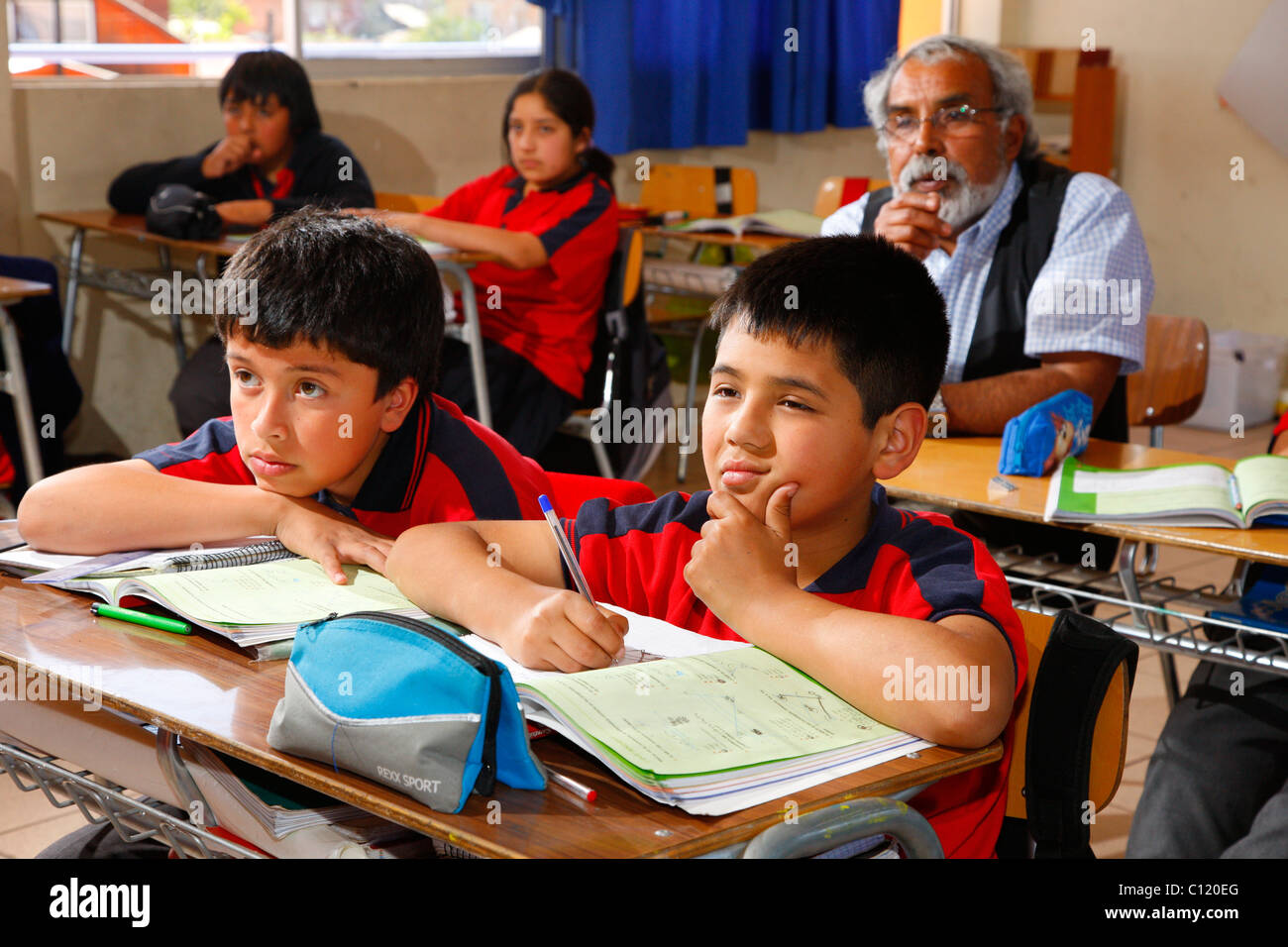 Chilenische schulkinder -Fotos und -Bildmaterial in hoher Auflösung – Alamy