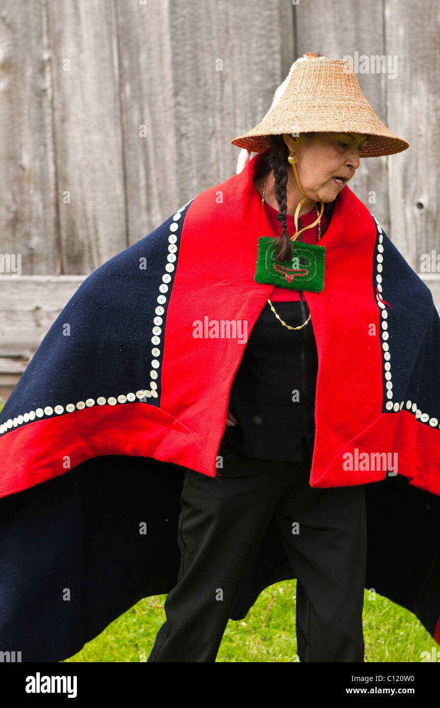 Tlingit first nation woman -Fotos und -Bildmaterial in hoher Auflösung ...