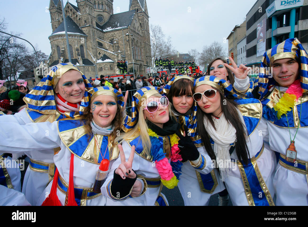 Faschingsumzug deutschland -Fotos und -Bildmaterial in hoher Auflösung ...