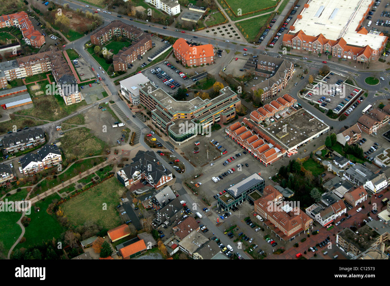 Luftbild, Rathaus, Voerde, Nordrhein-Westfalen, Deutschland, Europa ...