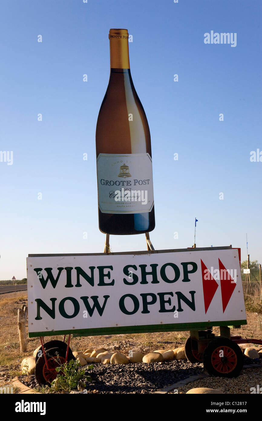 Wein werbung -Fotos und -Bildmaterial in hoher Auflösung – Alamy