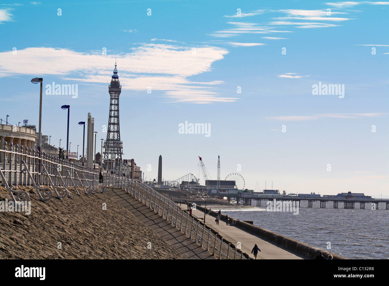 Blackpool tower with scaffolding -Fotos und -Bildmaterial in hoher ...