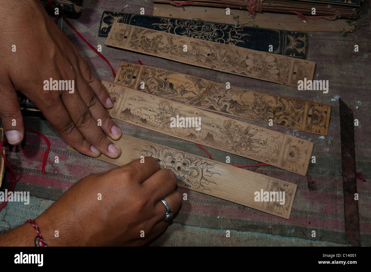 Lontar Bambusblatt Bücher im antiken Stil an die Aga Dorf Tenganan in ...