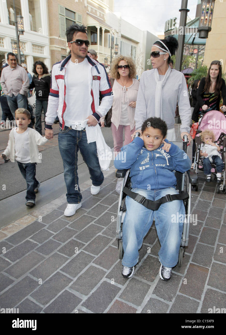 Katie Price Alias Jordan und Peter Andre mit ihren Kindern Harvey Preis ...