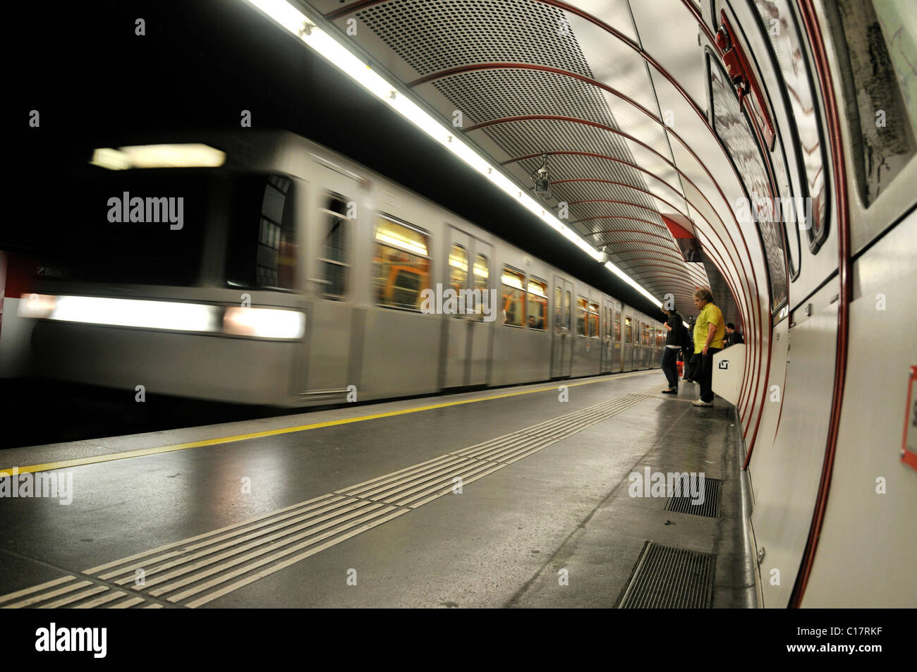 Vienna metro railway -Fotos und -Bildmaterial in hoher Auflösung – Alamy