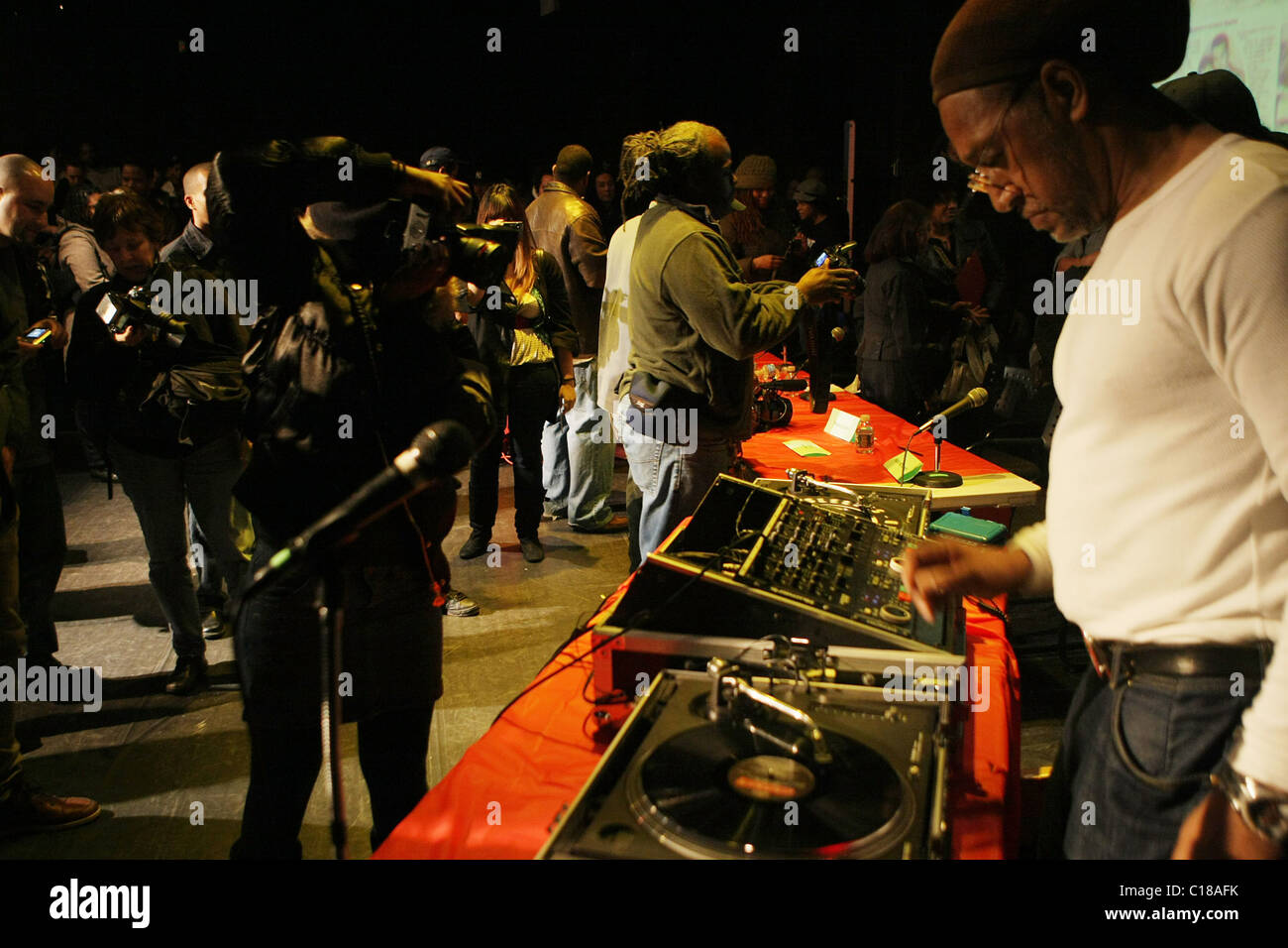 DJ Kool Herc, "bringen Sie die Sound-System: The West Indian Wurzeln ...