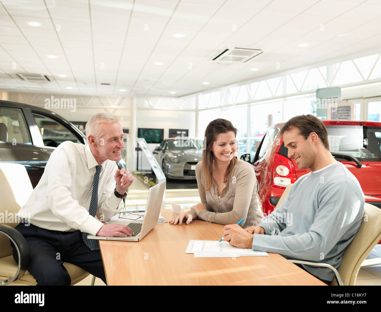 Auto dealership -Fotos und -Bildmaterial in hoher Auflösung – Alamy