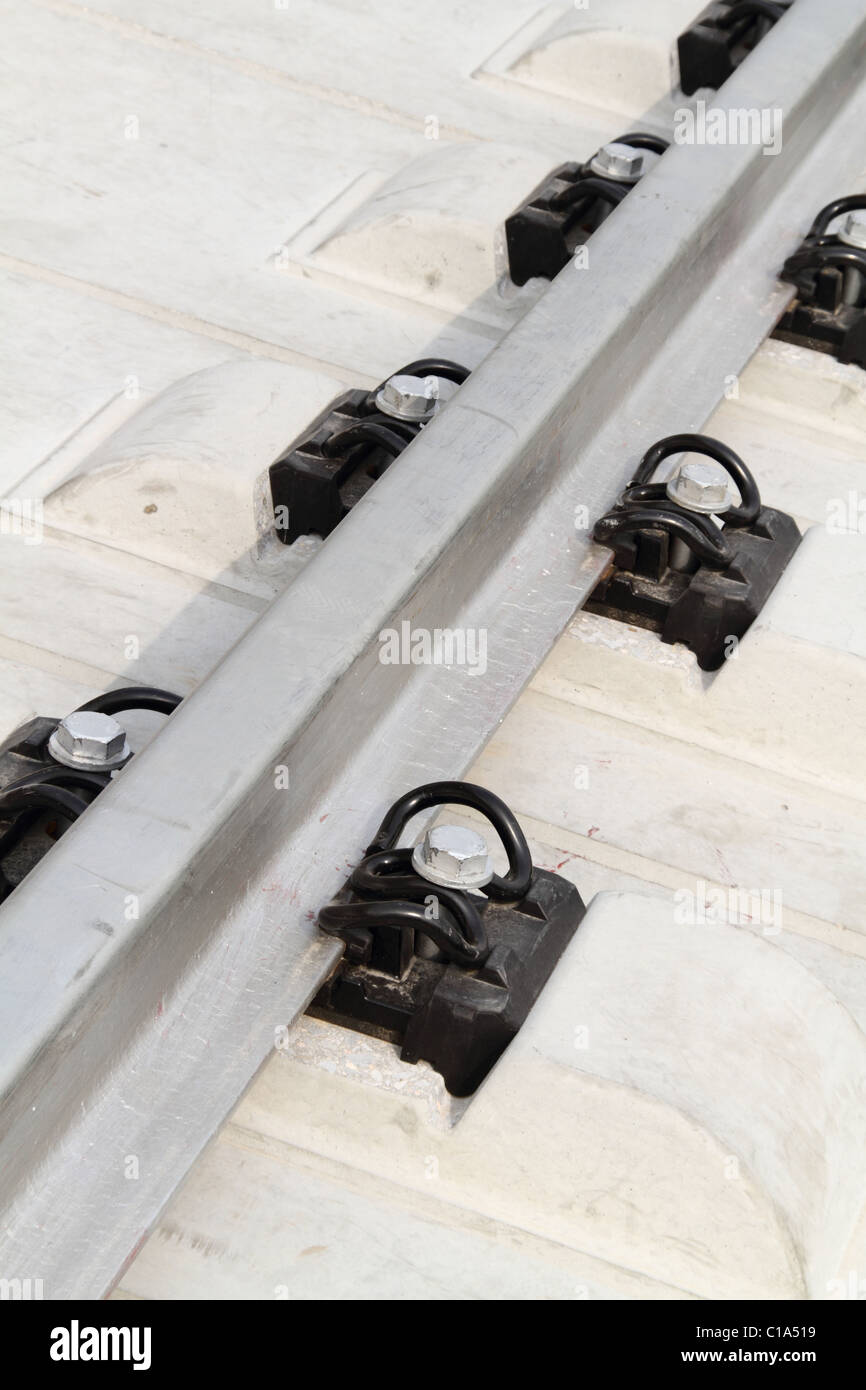 Gleis zug -Fotos und -Bildmaterial in hoher Auflösung – Alamy