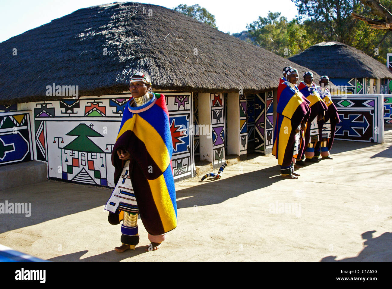 Museumsdorf der ndebele -Fotos und -Bildmaterial in hoher Auflösung – Alamy