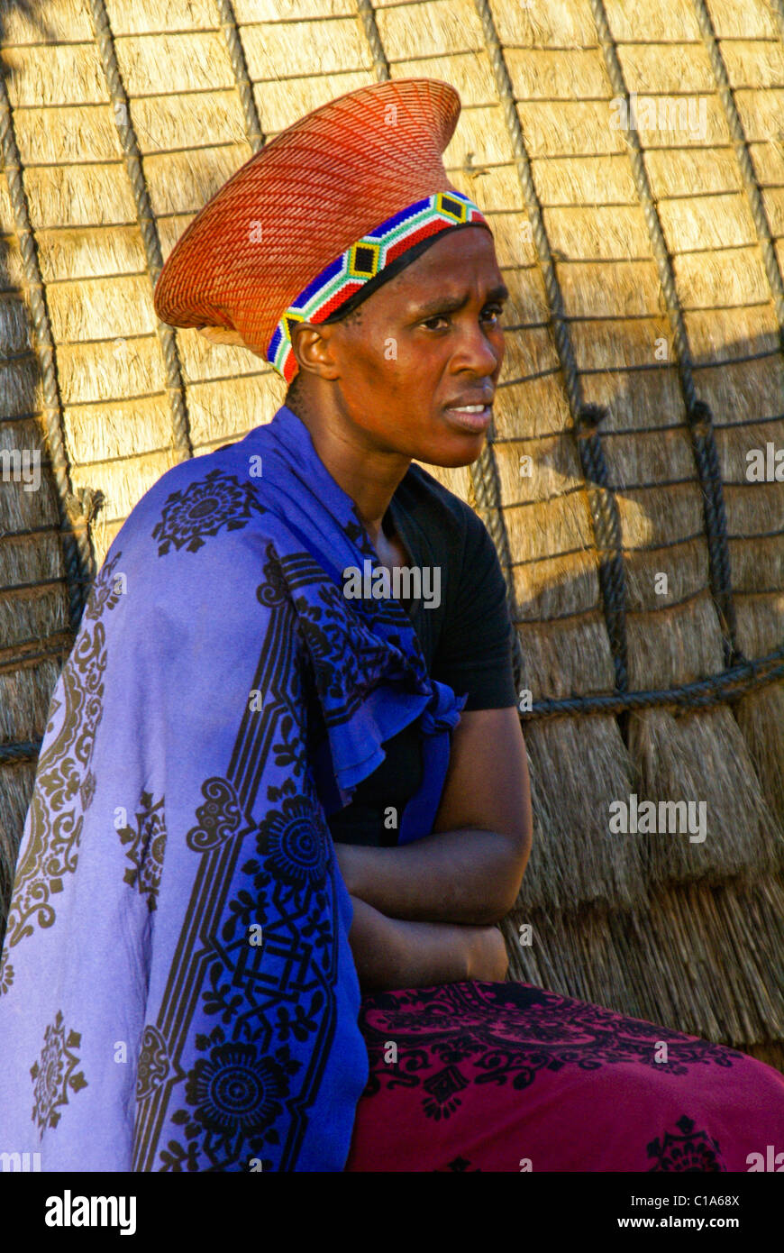 Zulu Frau Shakaland Südafrika Stockfotografie Alamy