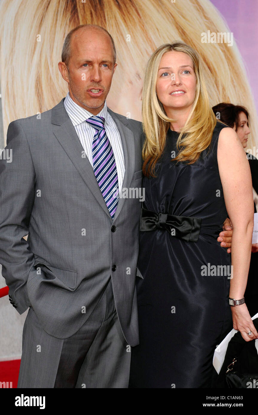 Regisseur Peter Chelsom und Frau Welt Premiere von Walt Disney Pictures ...