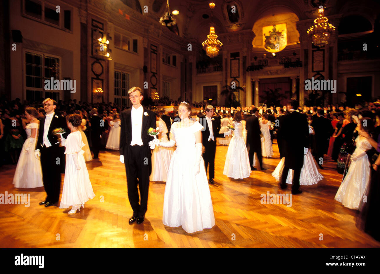Wien ball -Fotos und -Bildmaterial in hoher Auflösung – Alamy