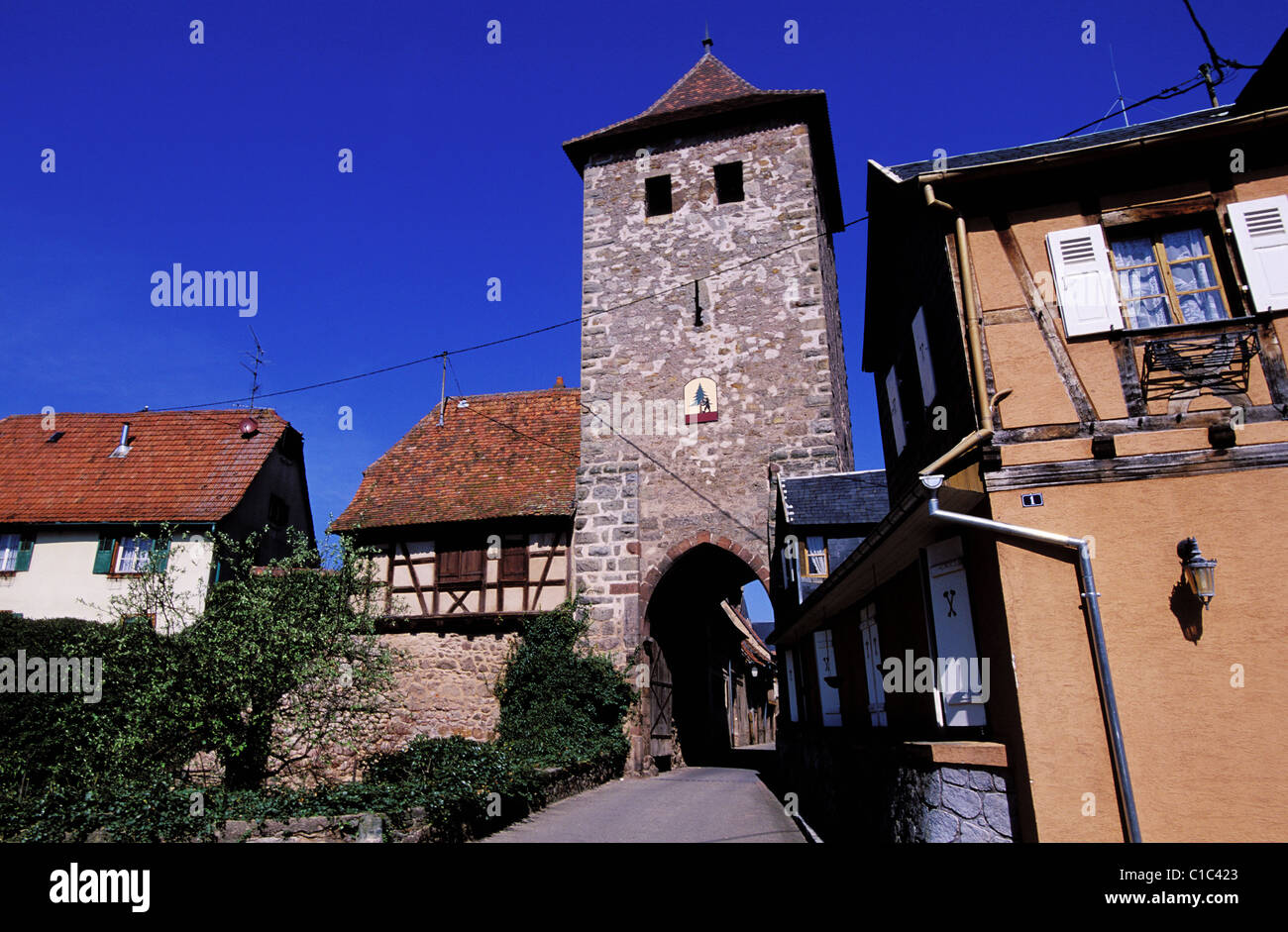 Stadt von dambach la ville -Fotos und -Bildmaterial in hoher Auflösung ...