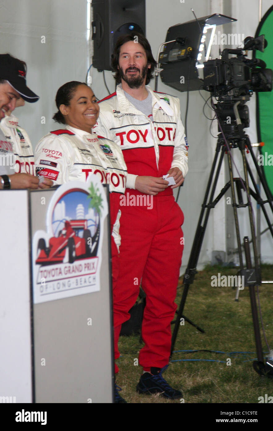 Raven-Symone und Keanu Reeves der 33. jährlichen Toyota Pro/Promi Race ...