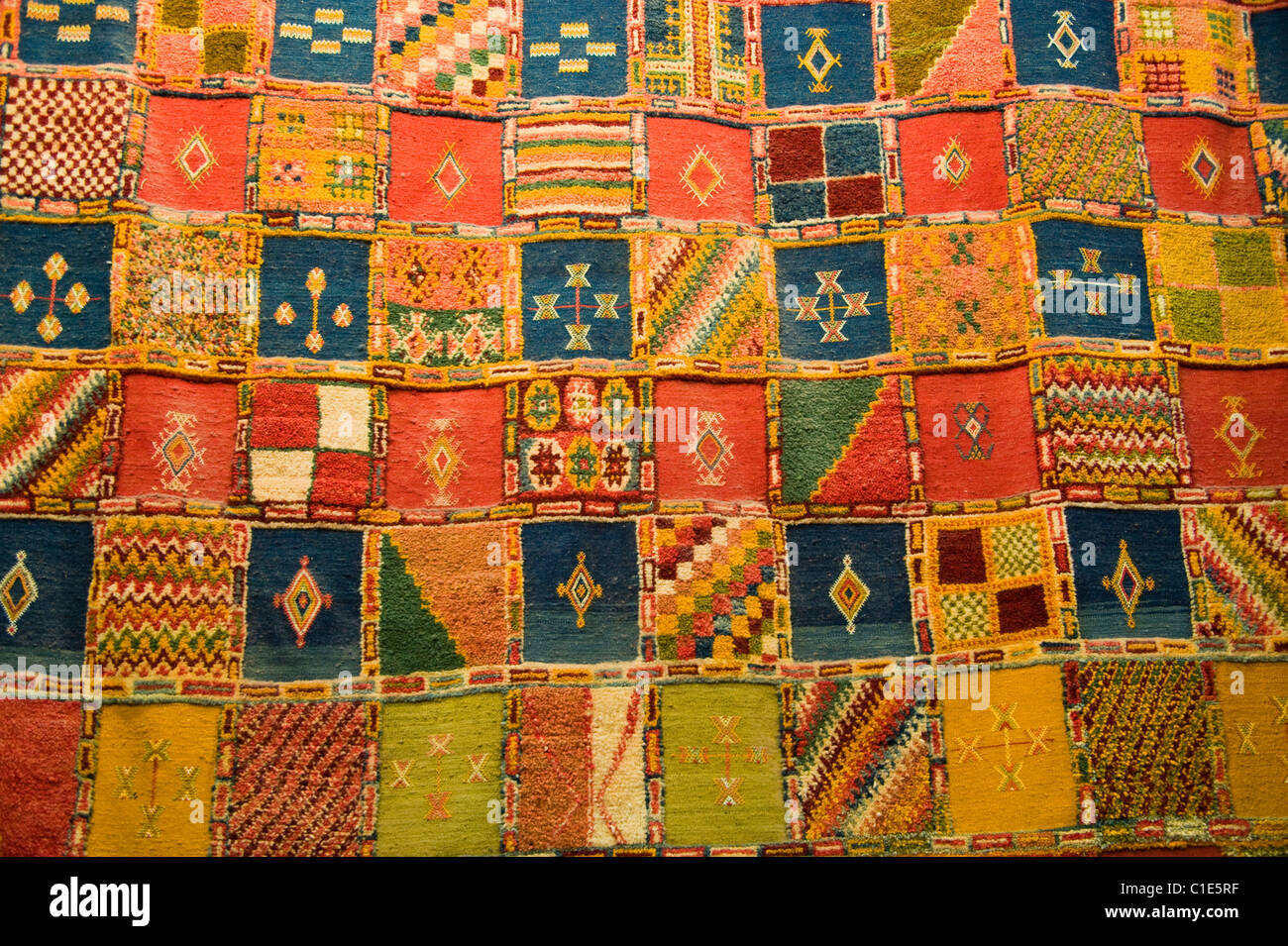 Traditional berber carpet morocco -Fotos und -Bildmaterial in hoher ...