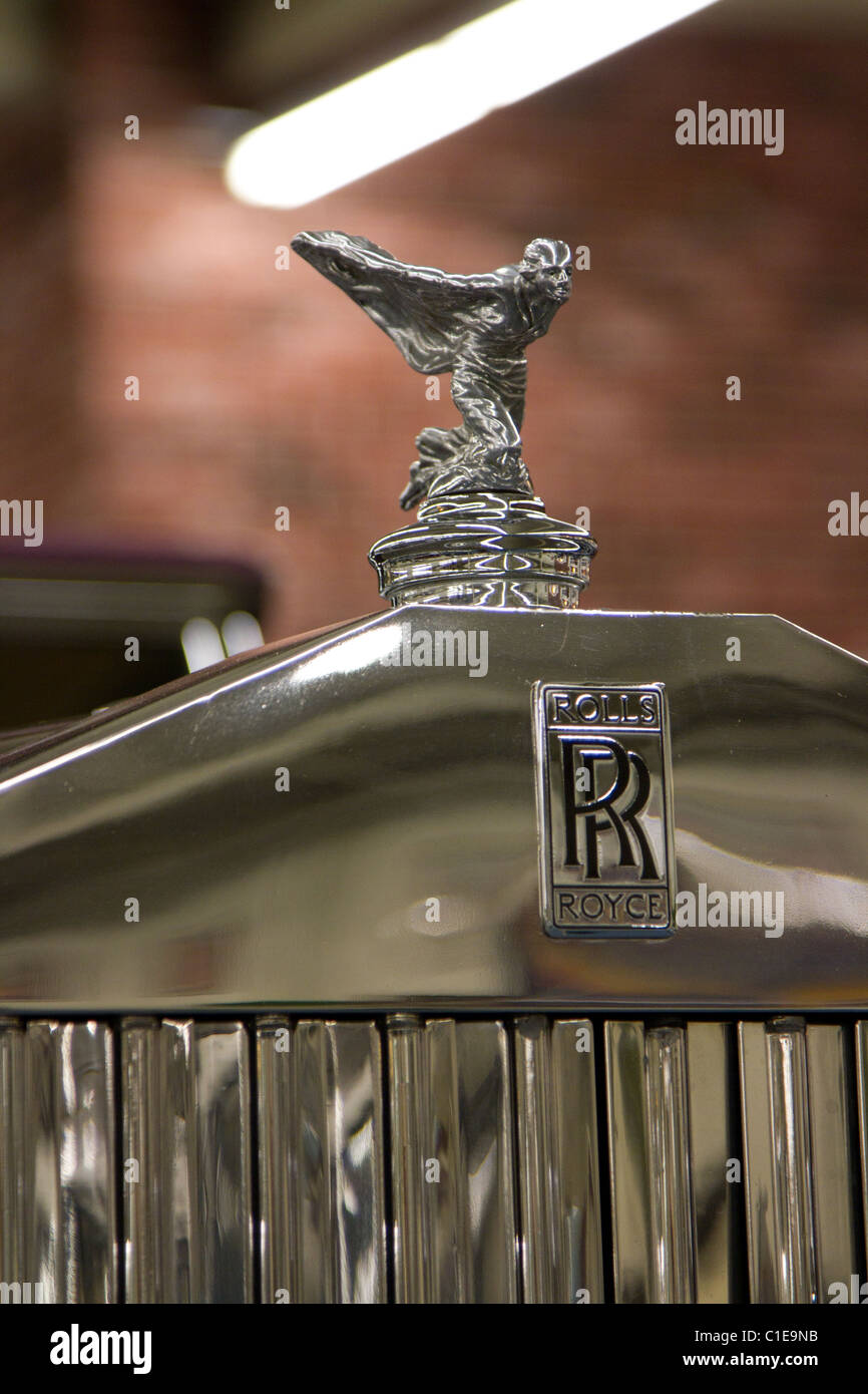 Car Royal Royce Logo