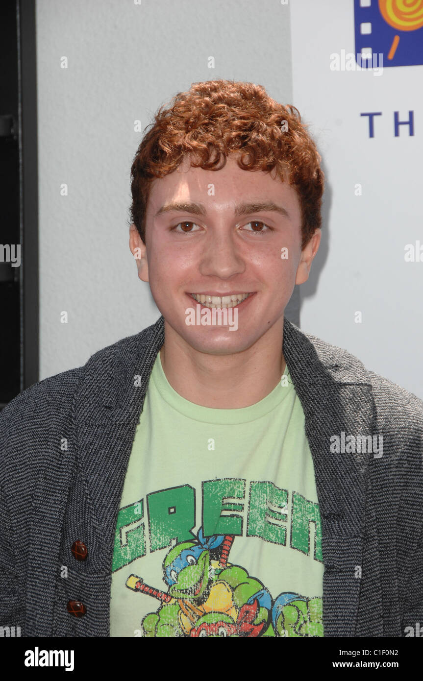 Daryl Sabara Lollipop Theater Netzwerk Inaugural Game Day anlässlich ...