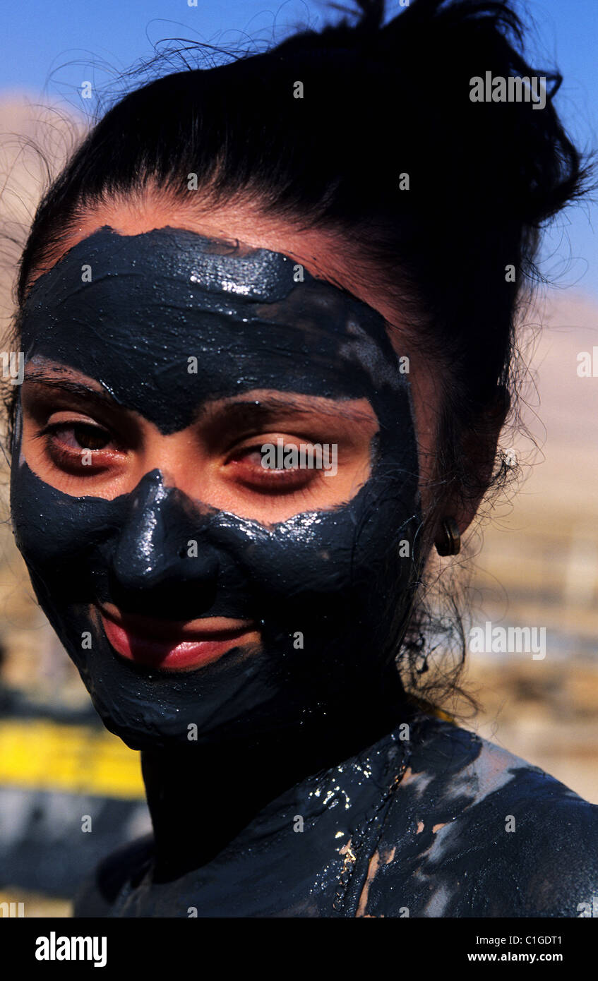 Dead sea israel mud bath -Fotos und -Bildmaterial in hoher Auflösung – Alamy