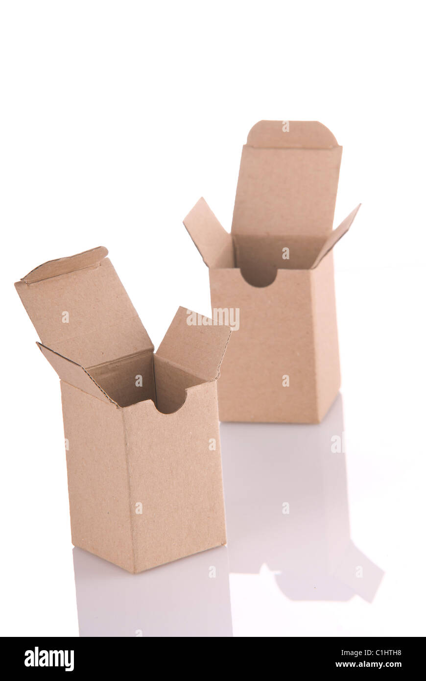 Karton bo -Fotos und -Bildmaterial in hoher Auflösung – Alamy