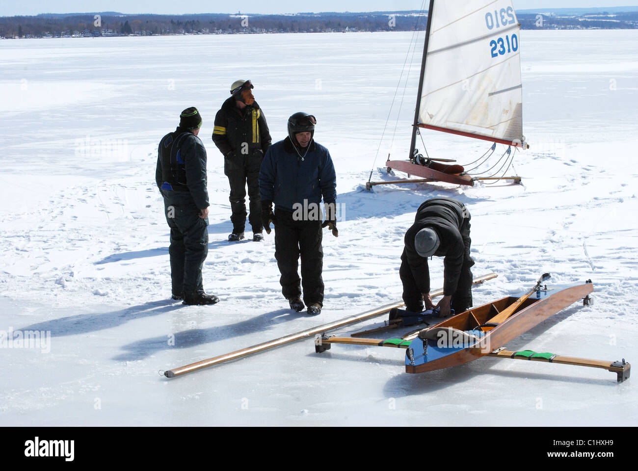 Eissegeln ist der sport von segel und renn eisbooten -Fotos und ...