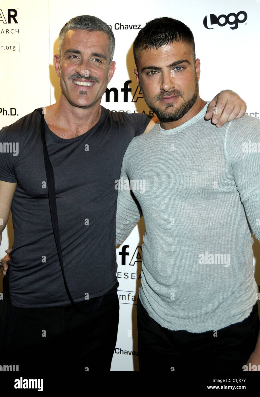 Colton Ford und Gäste besuchen die 10. jährlichen AmfAR Ehrung mit ...