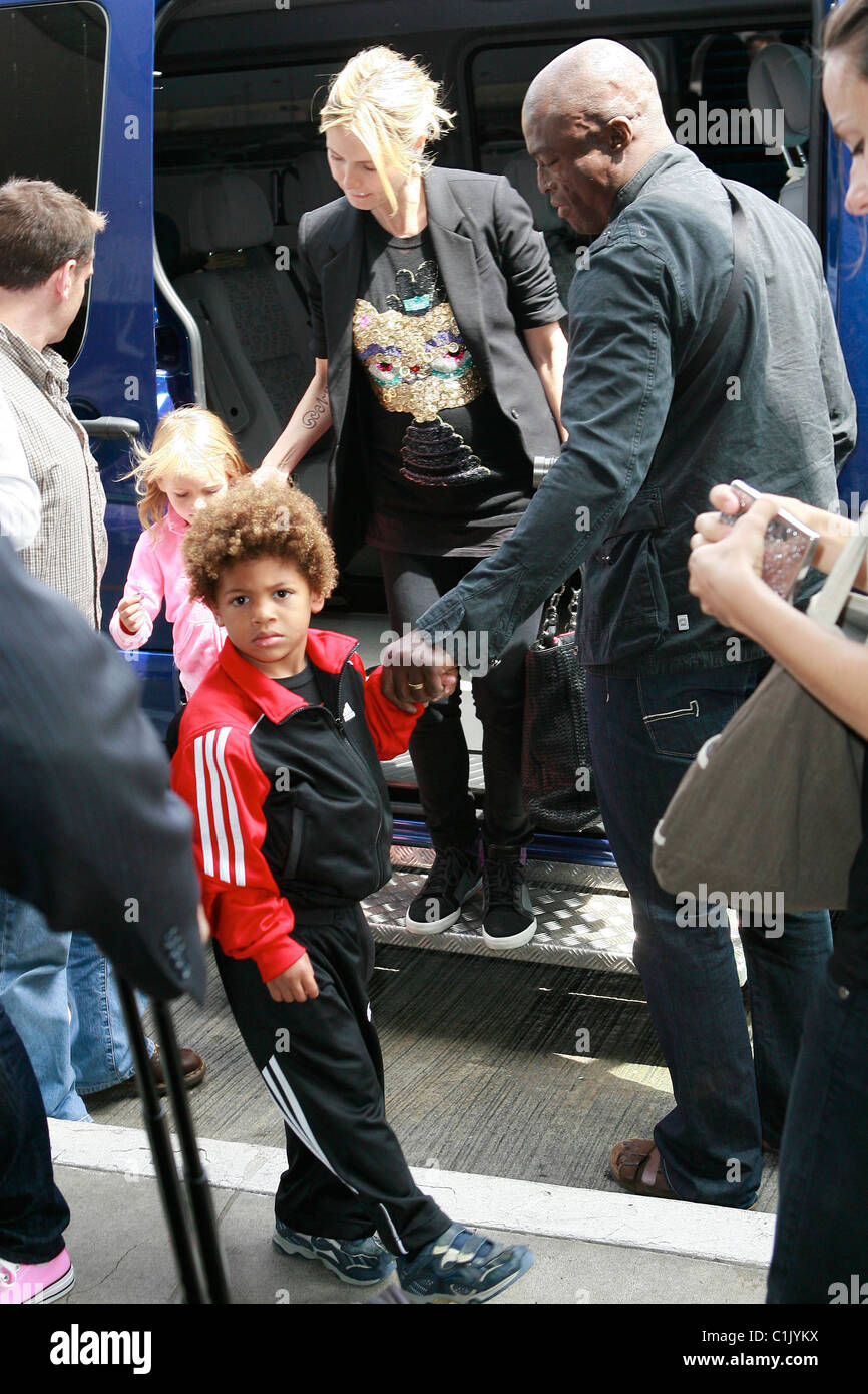 Heidi Klum sagt good Bye zu ihrem Ehemann Seal am LAX, mit ihren ...