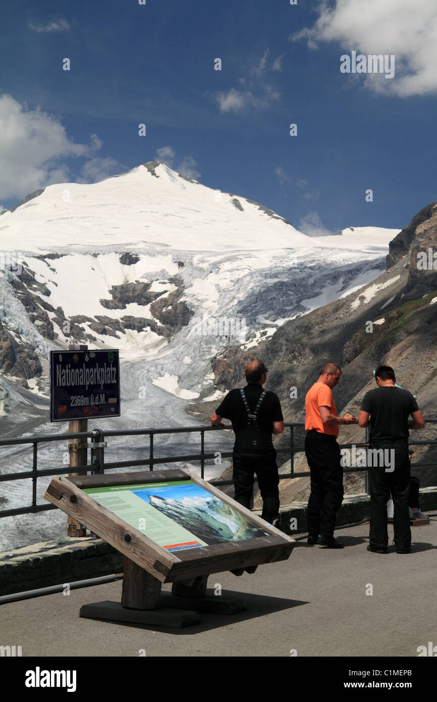 Die Pasterze-Gletscher (ist der längste Gletscher in Österreich) in den ...