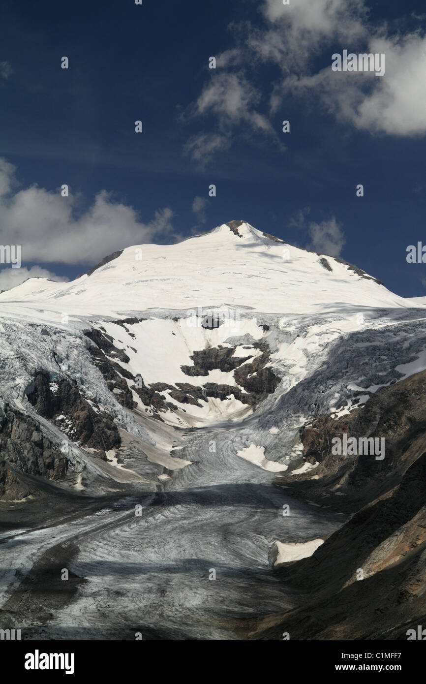Die Pasterze-Gletscher (ist der längste Gletscher in Österreich) in den ...