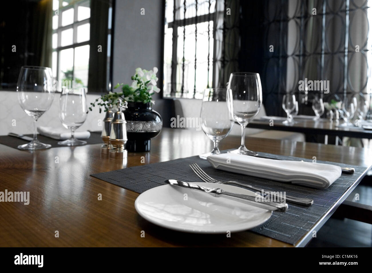 Fine dining restaurant -Fotos und -Bildmaterial in hoher Auflösung – Alamy