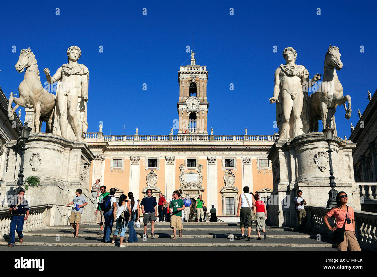 The senate and people of rome -Fotos und -Bildmaterial in hoher ...