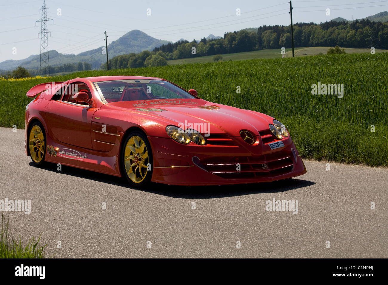 Rubin-bedeckten Rot Gold Mercedes SLR dieser ganz besonderen Mercedes ...