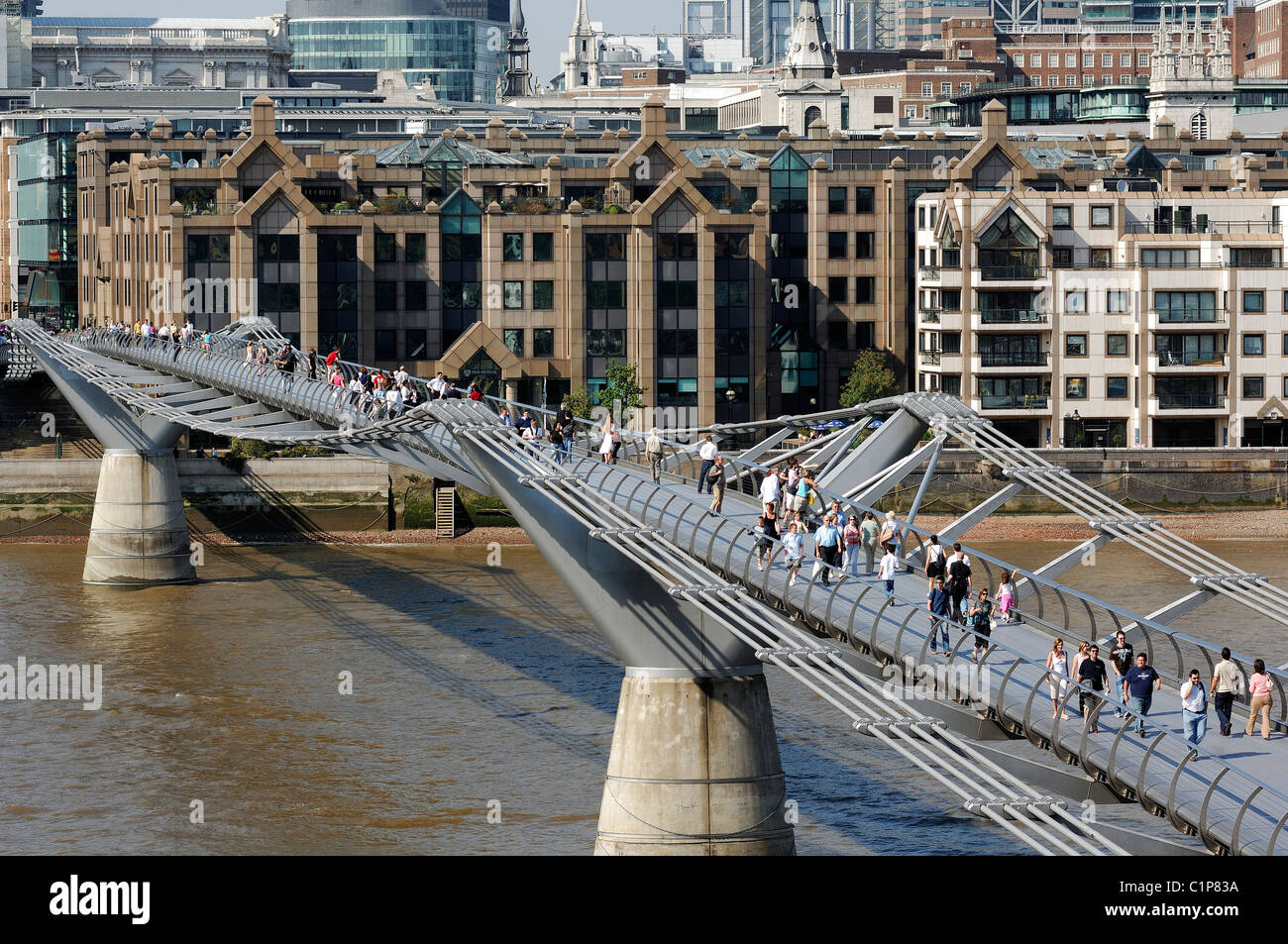Vereinigtes Königreich, London, die Stadt Millennium Bridge von Norman ...
