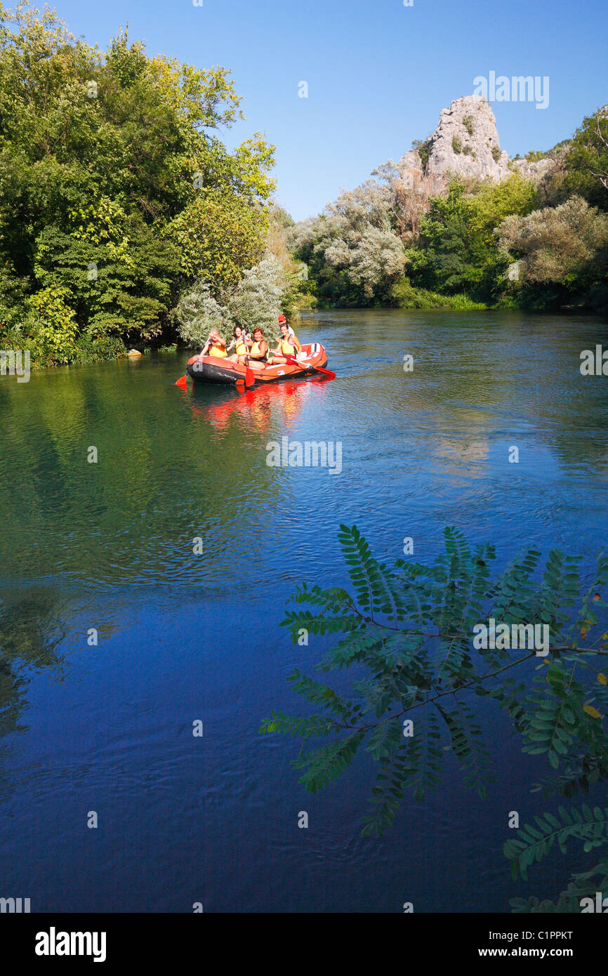 Omis rafting kroatien -Fotos und -Bildmaterial in hoher Auflösung – Alamy