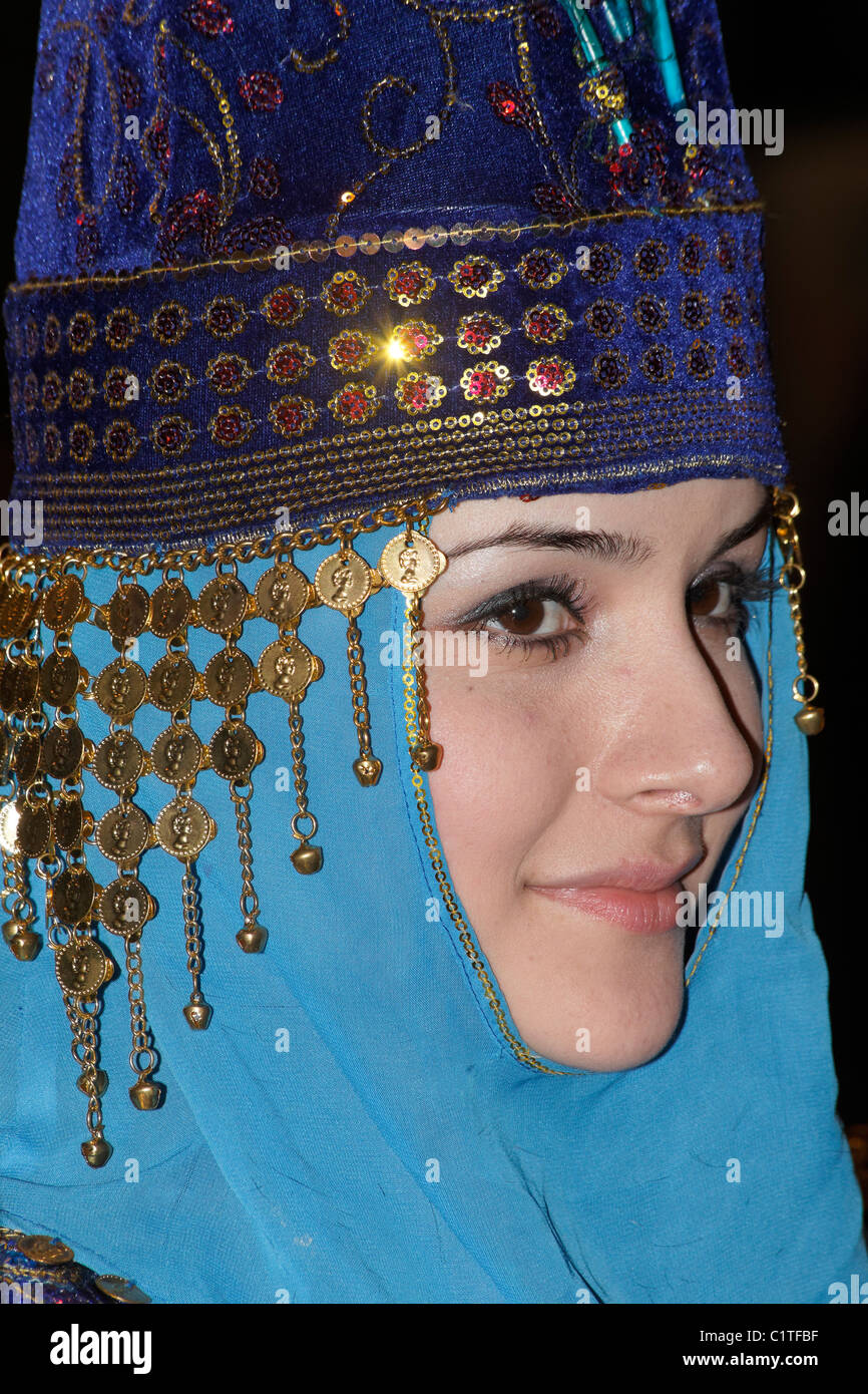 Kasachstan frauen -Fotos und -Bildmaterial in hoher Auflösung – Alamy