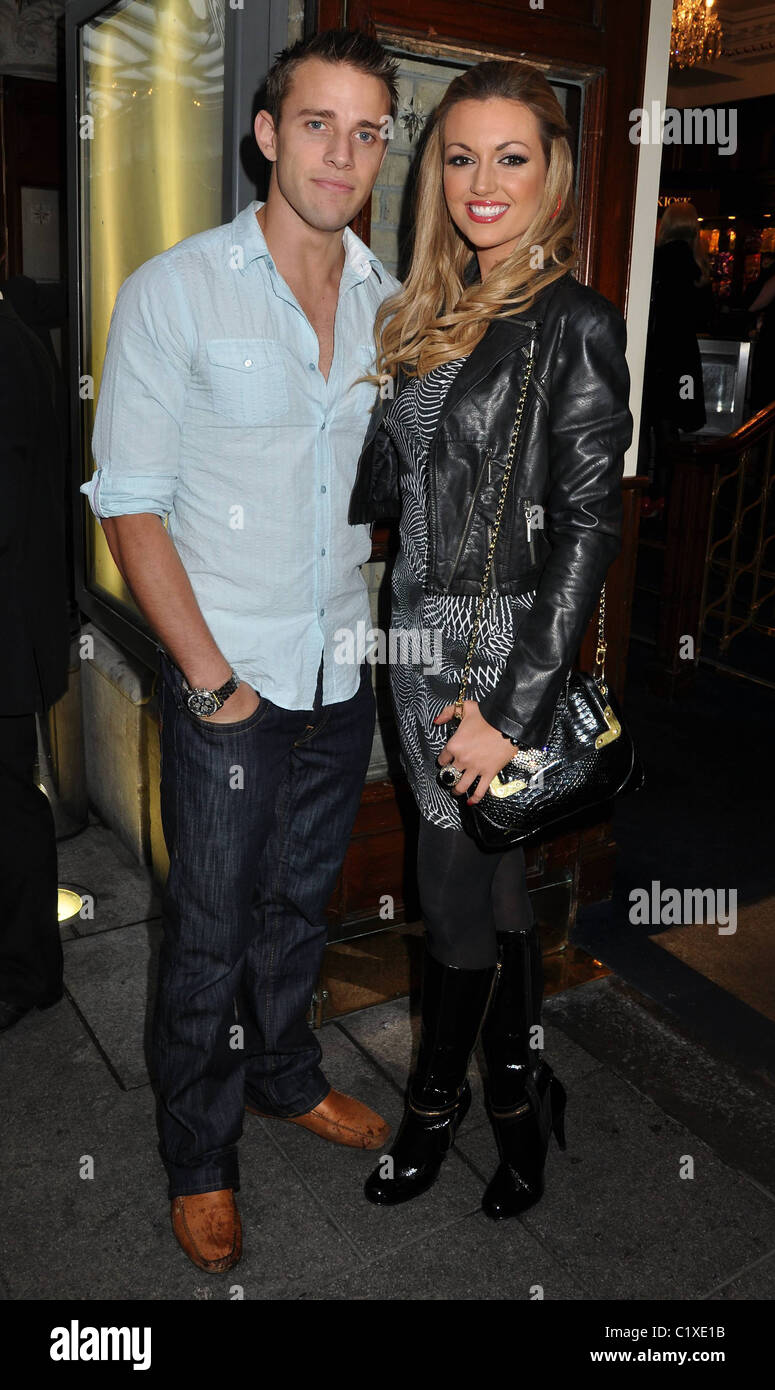 Ehemalige Miss World Rosanna Davison vereint mit ihrem Ex-Freund Wesley ...