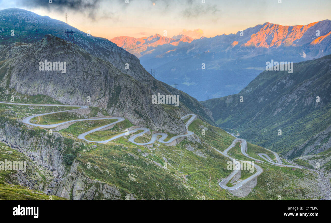 Gotthard pass road -Fotos und -Bildmaterial in hoher Auflösung – Alamy
