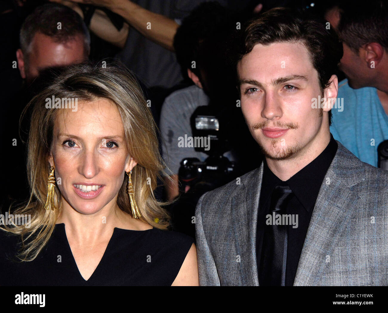 Sam taylor johnson men -Fotos und -Bildmaterial in hoher Auflösung – Alamy