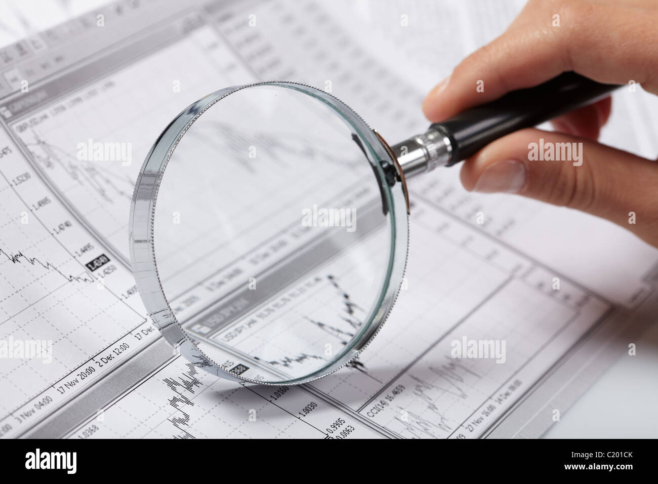 Lupe arbeitspapier diagramm -Fotos und -Bildmaterial in hoher Auflösung ...