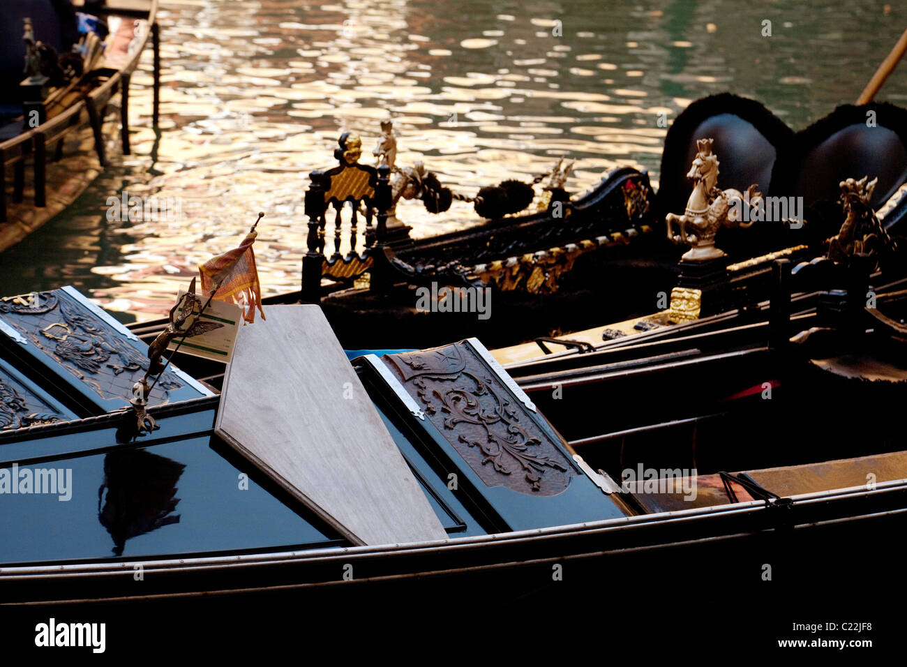 Gondeln hautnah -Fotos und -Bildmaterial in hoher Auflösung – Alamy