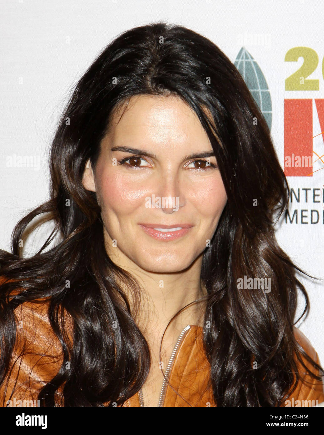 Angie Harmon 4th Annual Awards IWMF Mut im Journalismus Held an der ...